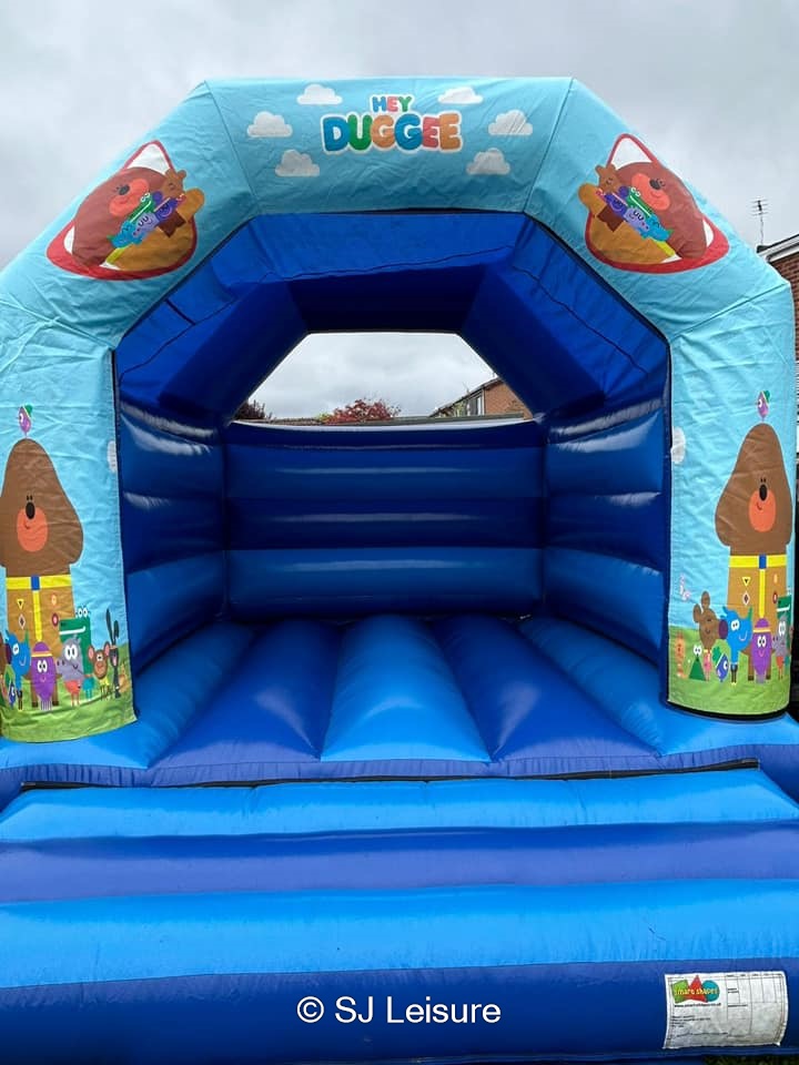 Hey Duggee Bouncy Castle - Bouncy Castle Hire | Inflatable & Fun ...